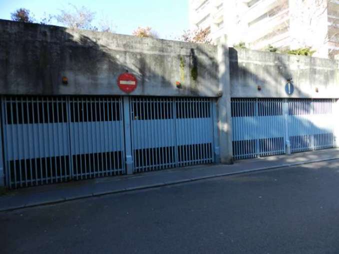 Location Box / garage Saint-Étienne 12m2, 75€/mois TTC - Costockage